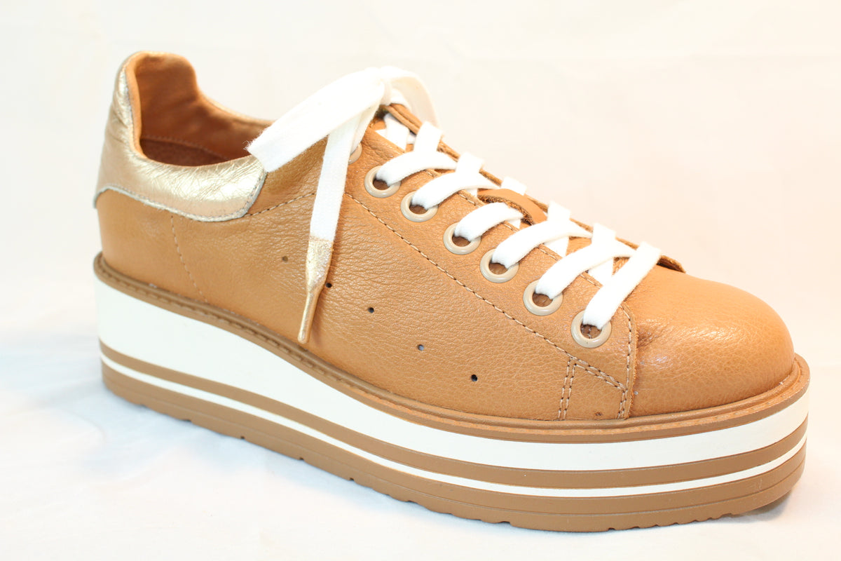 Topend SIOBHAN, White & Tan – Viva Shoes & Bags